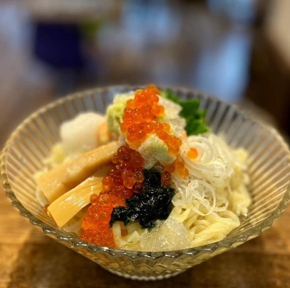 日本一冷たい！山葵かき氷をトッピングした和風まぜSOBA｜PressWalker